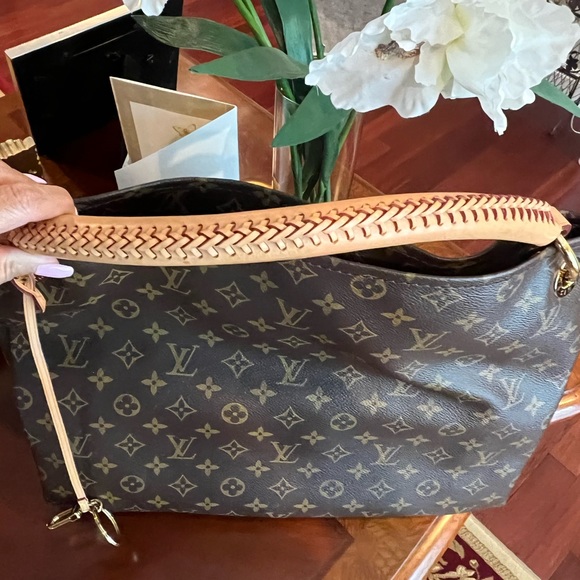 Louis Vuitton | Bags | Louis Vutton Arsty Mm | Poshmark